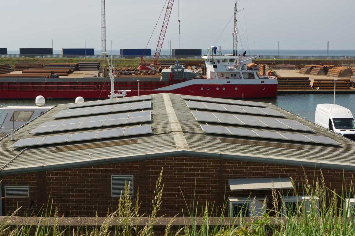 Solar and wind energy: Implementation in port facilities | Interseas